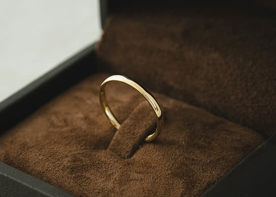 Naomi | Plain wedding ring | VANBRUUN